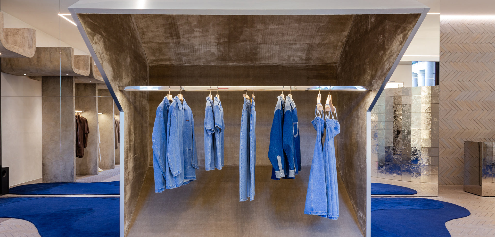 Antonia Milano | Exclusive clothing for men and women | Online store