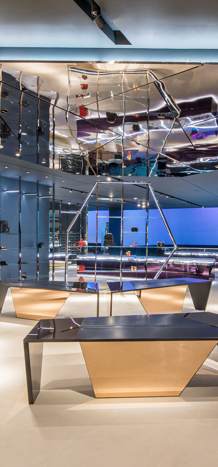 Stores: ANTONIA WORLD